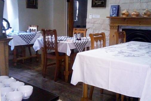 Skitterland Guest House - Sutherland Accommodation.