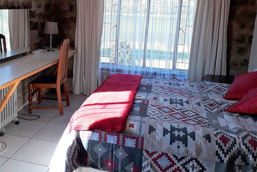 MacFarlanes Country Retreat - Harrismith (iNtabazwe) Accommodation.