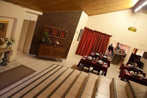 Rustenburg Guest House - Rustenburg Accommodation.