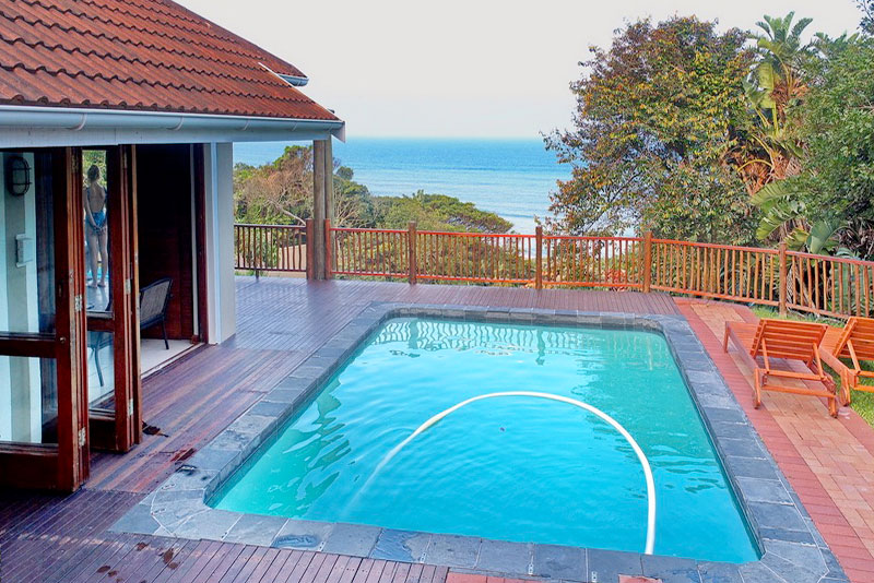 Peace Cottage - Umtentweni Accommodation.