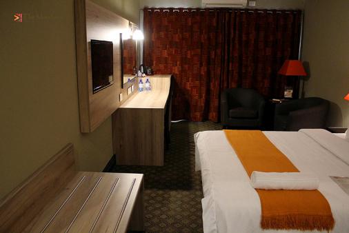 The Merchant @ Lake Umuzi - Secunda Accommodation.