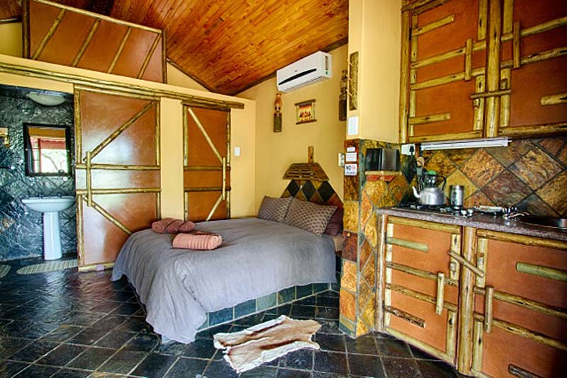 Bush n Buck Private Game Farm - Brits Accommodation.