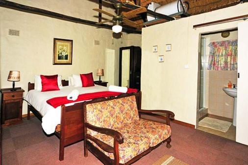Hillbilly's Cottages - Champagne Valley Accommodation.