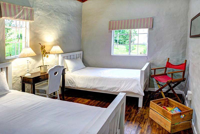 Oakhurst Farm Cottages - Wilderness Accommodation.