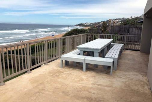 Phumula Beach Cottage - Salt Rock Accommodation.