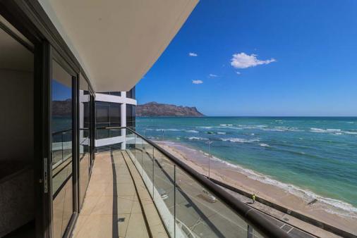 302 Ocean View - Strand Accommodation.