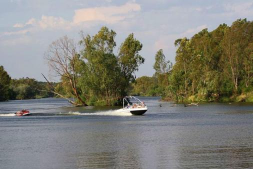 Umfula Resort - Parys Accommodation.
