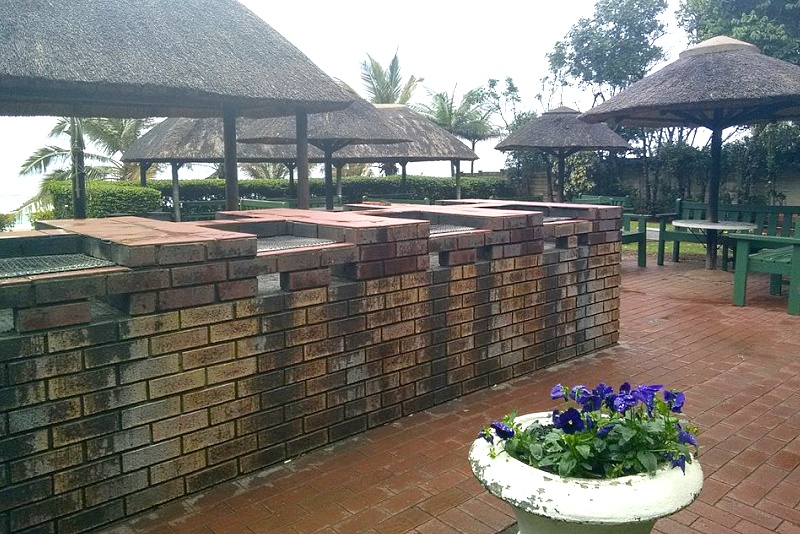 Inyoni Rocks Cabanas - Amanzimtoti Sentraal Akkommodasie.