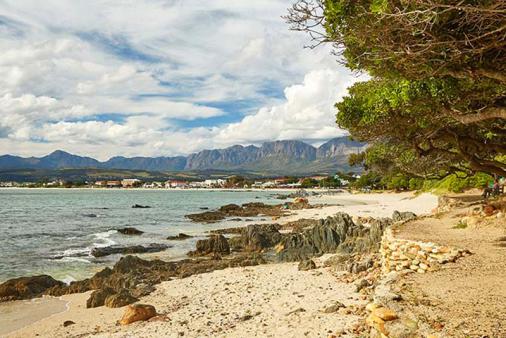 Cape Gordonia - Gordons Bay Accommodation.