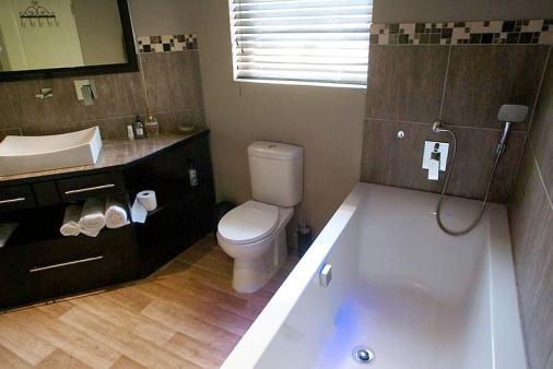 Dockside Guest House - Port Alfred Accommodation.