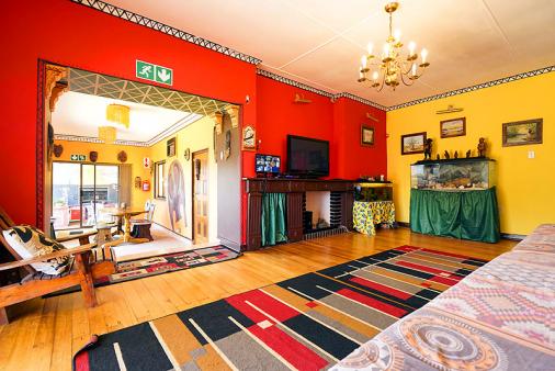 Aweh Africa Backpackers - Durban North Accommodation.