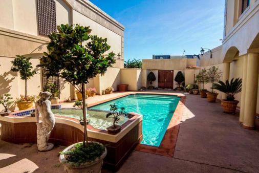 Casa Mia Guest House - Table View Accommodation.