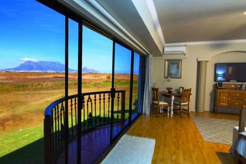 Casa Mia Guest House - Table View Accommodation.