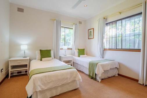 Umhlanga Homeford Drive - Umhlanga Rocks Accommodation.