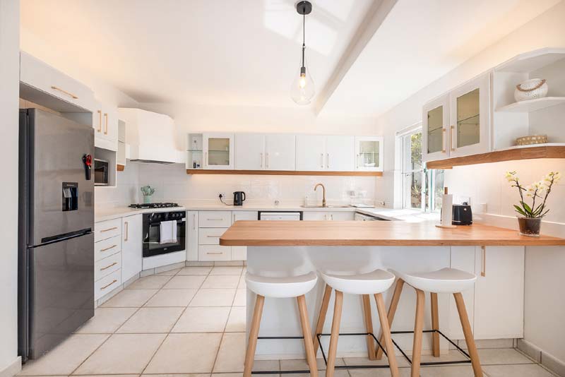 Paradise @ 9 Perissa, Santorini - Ballito Central Accommodation.