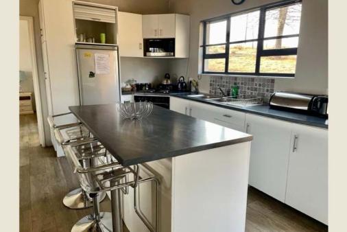 C'est La Vie - Balgowan Accommodation.