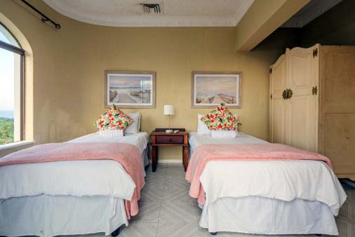 Umhlanga Villa Forest Drive - Umhlanga Rocks Accommodation.