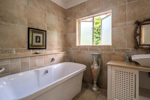 Umhlanga Villa Forest Drive - Umhlanga Rocks Accommodation.